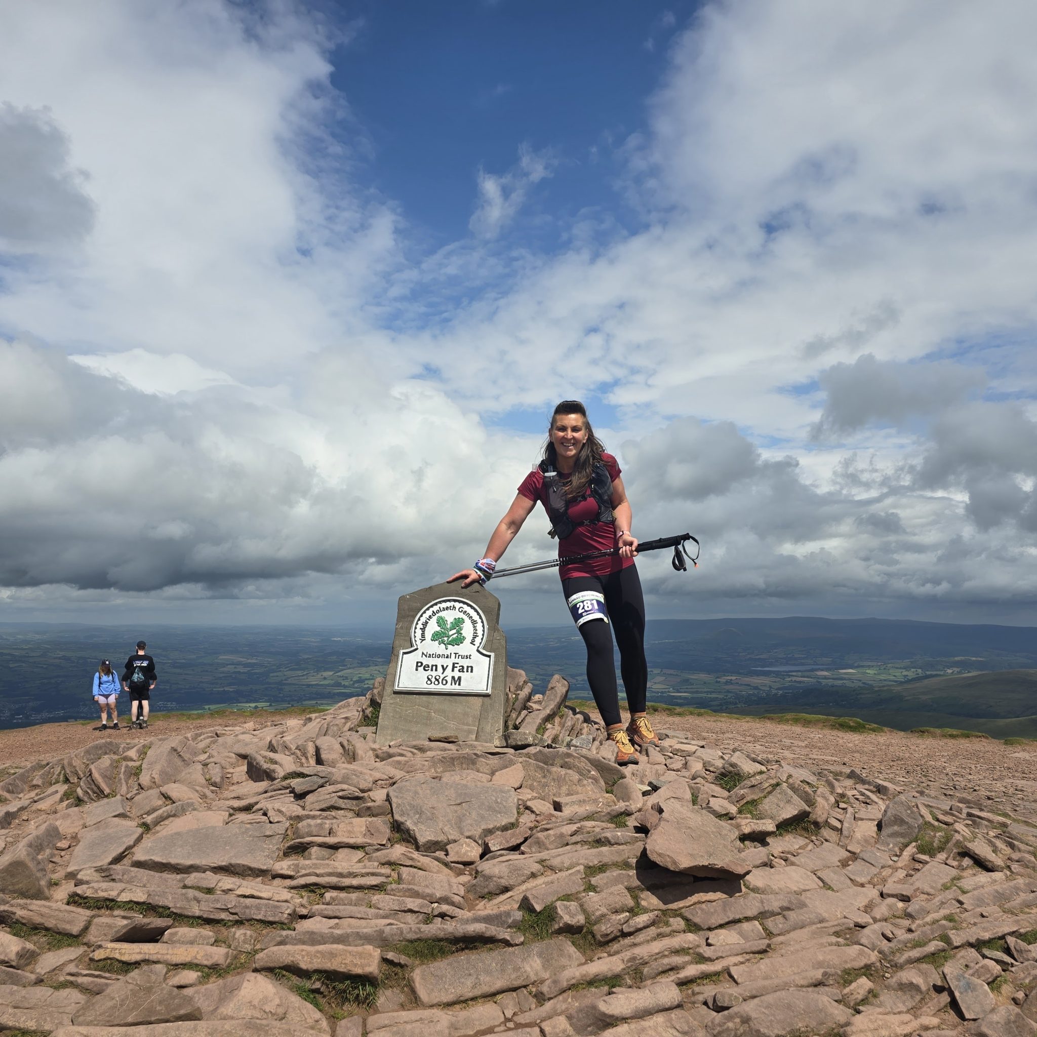 A 100-mile walk through the Brecon Beacons (Bannau Brycheiniog) | OS ...